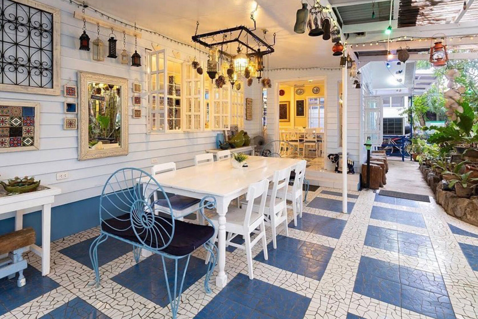 11 Must-Visit Dog-Friendly Restaurants and Cafes in Metro Manila - Go ...