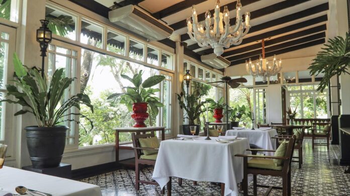 11 Restaurants in Tagaytay With an Incredible View of Taal - Go for ...