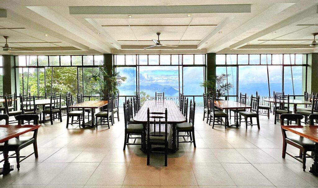 11 Restaurants in Tagaytay With an Incredible View of Taal - Go for ...