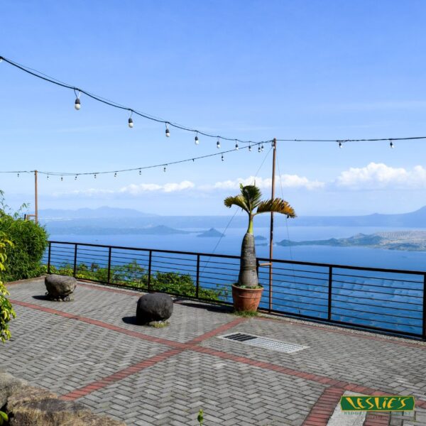 11 Restaurants in Tagaytay With an Incredible View of Taal - Go for ...